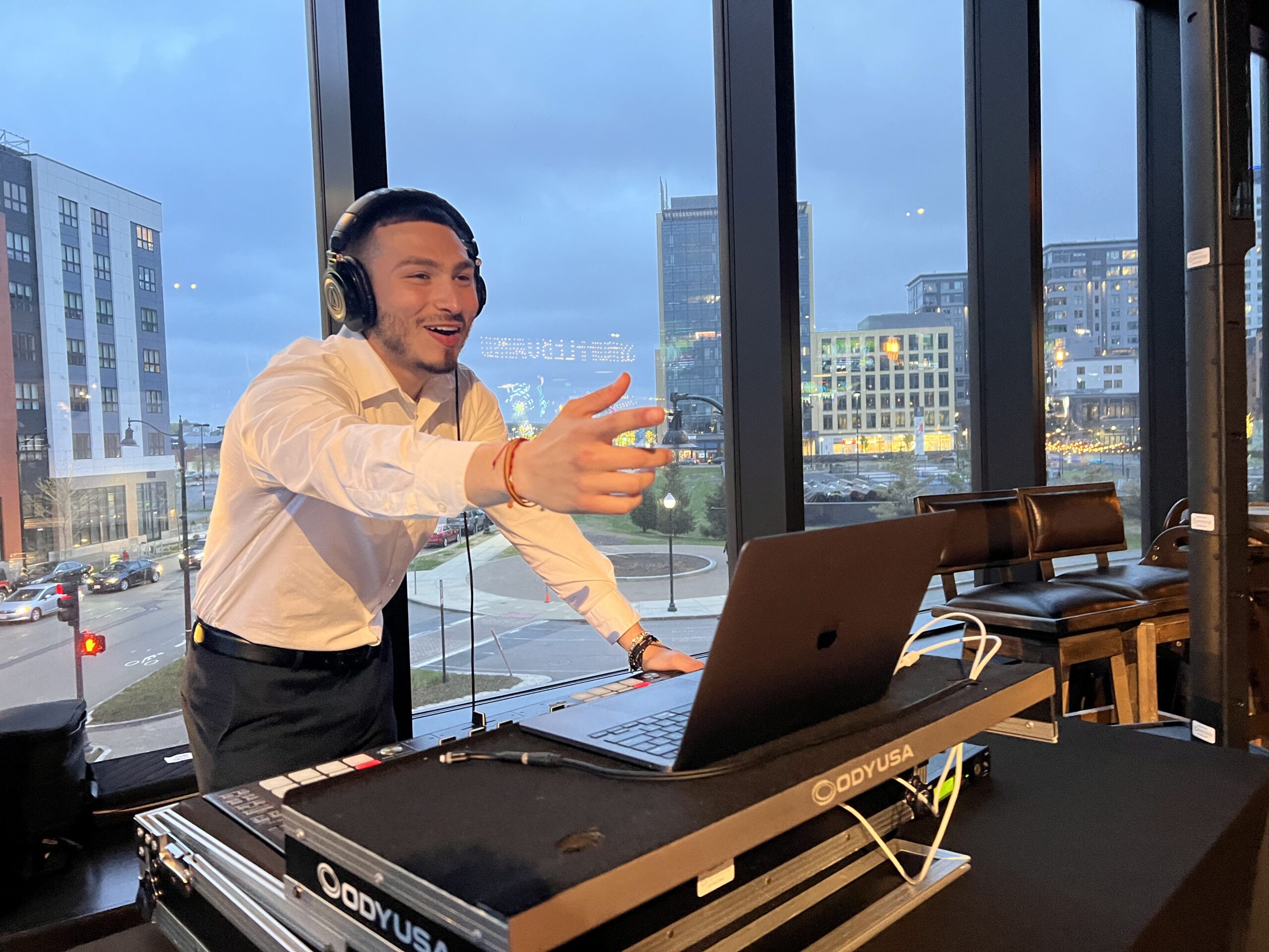 Pabloz - Entertainment Specialists